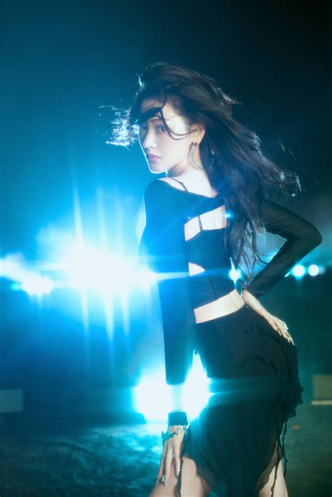 张天爱穿吊带热舞火辣性感 曲线玲珑美如尤物 搜狐大视野 搜狐新闻
