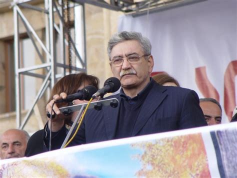 შენგელაია “დავუძახე ბიძინა მობრძანდით აქ მეთქი და ტუჩებში ვაკოცე ქრისტესმიერი კოცნა გავუკეთე