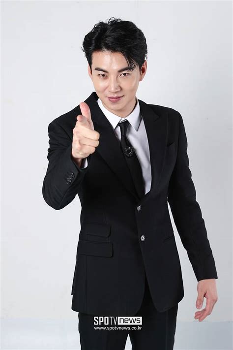 이제 시청자 마음 훔치는 도루왕…누구나 이해할 수 있는 해설 할게요 이대형 해설위원