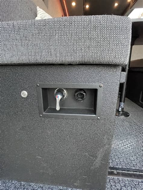 Cb 105 Roav Custom Vans