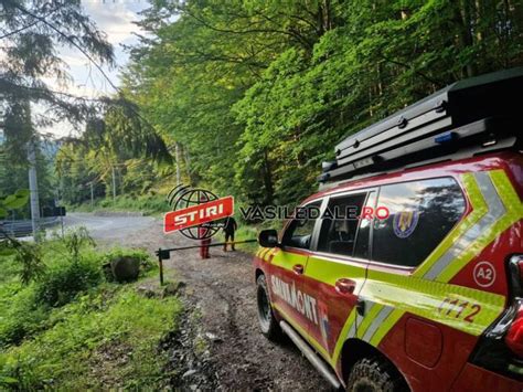 Foto Intervenție Salvamont Un Cioban Cu Dureri în Piept Coborât De Pe Munte La Echipajul