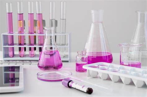 의료 작업을 위한 실험실 용품 무료 사진