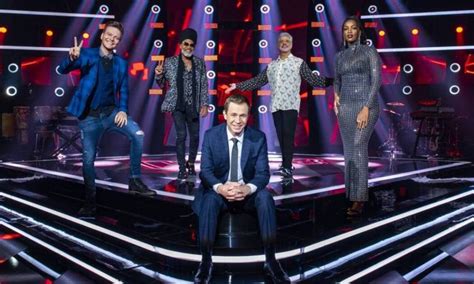 Participantes Do The Voice Brasil Disputam Final Enquanto Programa Luta