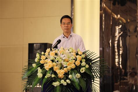 湖南轨道集团与株洲市政府签约 集团动态 湖南轨道交通控股集团有限公司