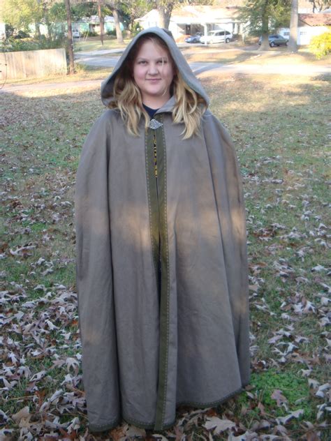 By The Time She Was 11 Lucy Needed A New Cloak Fashion How To Wear