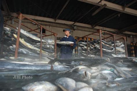 LIBUR AKHIR TAHUN Permintaan Ikan Laut Tinggi Harga Melambung