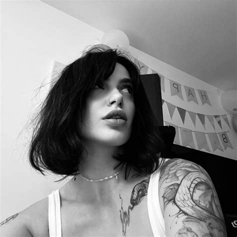 Kira 3 · Artist Profile