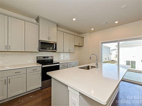 1011 Freeman View Dr Albemarle Nc 28001 Mls 4005205 Zillow