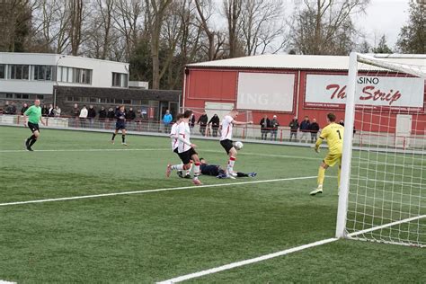 Zondagtrein Van VV Egmond Dendert Door Flessenpost Uit Egmond