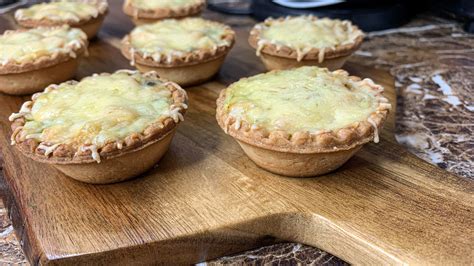 Жульен с грибами в тарталетках в духовке рецепт с фото пошагово - 1000.menu