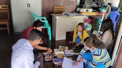 ဂွမြို့နယ်တွင် Mobile Library စနစ်ဖြင့် စာအုပ်စာစောင်များ အခမဲ့ ငှားရမ