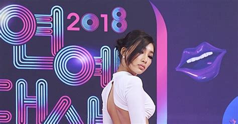 [t포토] 문가비 파격 뒤태