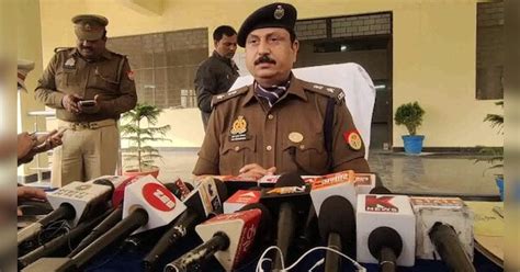 Kaushambi Girl Students Hit By Train One Died On The Spot Other