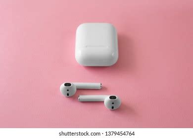10 436 Charging Case Images Stock Photos Vectors Shutterstock