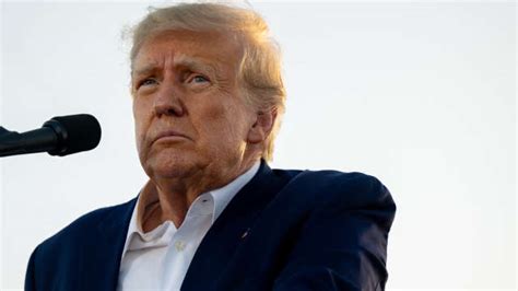 Donald Trump Inculpé Au Pénal Par Un Grand Jury à New York