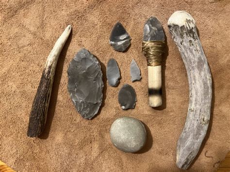 Primitive Knapping By Snow Leopard Wolf Brother