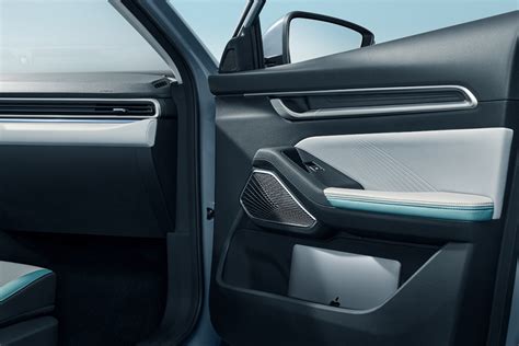 Geely Emgrand - фотогалерея автомобиля | фото Geely Emgrand Автомир Москва