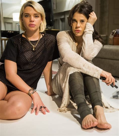 Renata Sorrah Feet