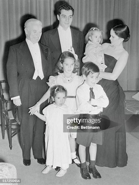 Charlie Chaplin Theater Photos And Premium High Res Pictures Getty Images