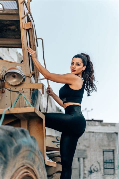 Mona Arabi Fashion Model Modelsnova Available For Booking In Kuwait