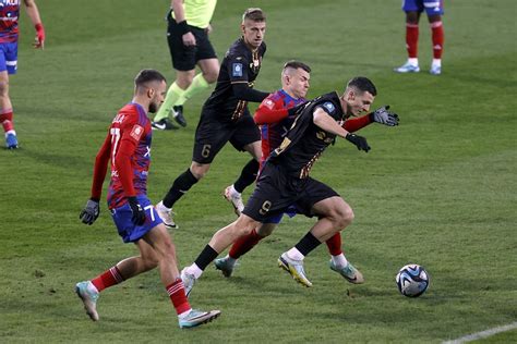 PKO BP Ekstraklasa Korona Kielce przegrała na wyjeździe z Rakowem