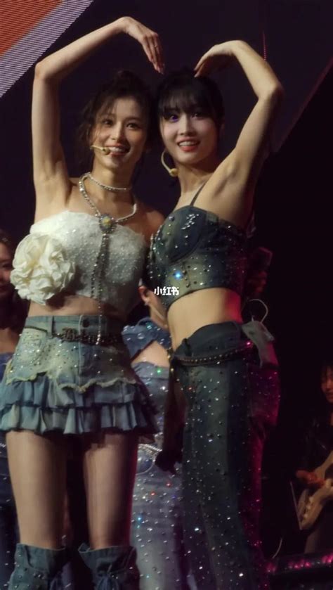 230703 Momo And Sana R Momo