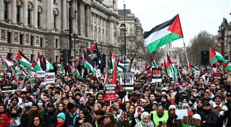 200 ألف متظاهر في لندن يطالبون بوقف العدوان على غزة صحيفة الرأي