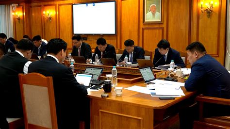 “Эрдэнэс Тавантолгой“ ХК д зургаан сарын хугацаанд онцгой дэглэм тогтоолоо МОНГОЛ ТВ