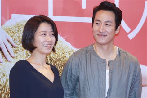 Profil Jeon Hye Jin Istri Lee Sun Kyun Juga Seorang Artis