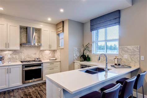 Love It Large Scale Tile Backsplash
