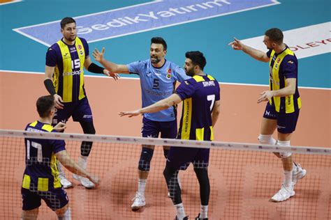 Fenerbahçe Parolapara zirve takibini sürdürdü Voleybolunsesi