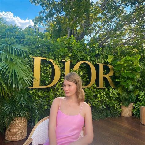 Sofia Mechetner Metro Models