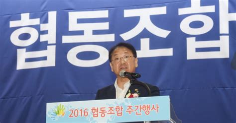 유일호 부총리 청년 협동조합 통해 스스로 일자리 만드는 창업 지원