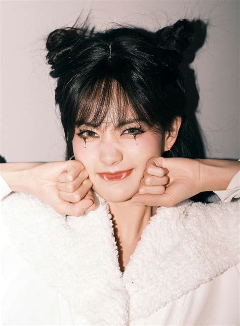 Photo Of Chinese Artists Halloween Celebration Shen Yue Looks