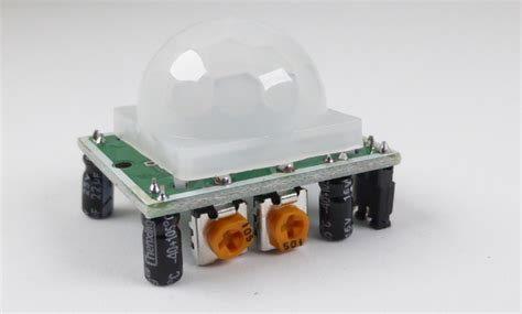 Module détecteur de présence infrarouge PIR HC SR501 connecté au GPIO