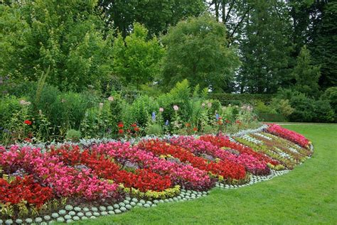 フランスヴェルサイユ宮殿の花壇編世界のガーデンを探る旅7 GardenStory ガーデンストーリー