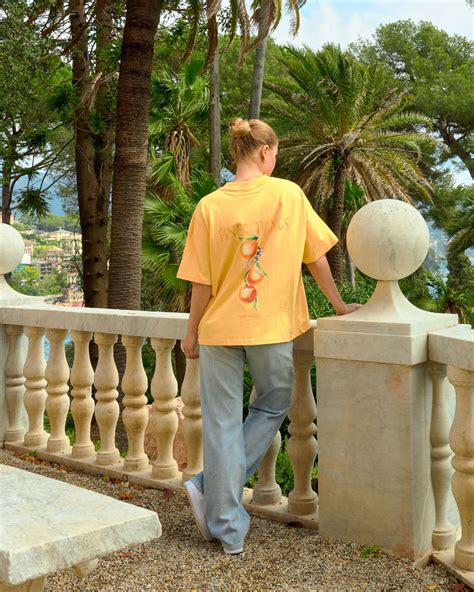 Finer Things Lookbook Pegador®