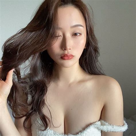 일본 레이싱 모델 후쿠에 나나카 후방주의 짤티비 Jjtvkr