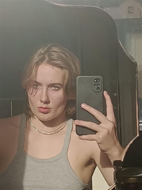 Pre T I Know I Dont Pass But Any Ideas How To Read More Androgynous