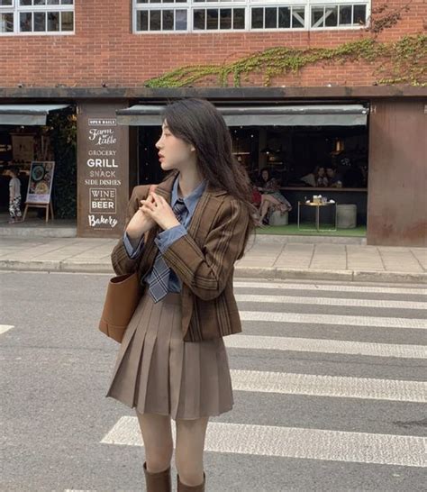 Saias De Inverno에 있는 Valeria Sabattini님의 핀 쥬시 꾸뛰르 가을 패션 옷 스타일