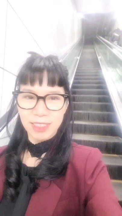에스컬레이터 및 엘리베이터 고장 위험 표지판이 없었다 Youtube