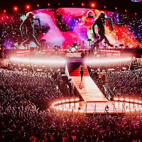 Coldplay Em Curitiba Doze Horas De Trabalho Por R E Geral