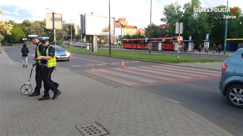Groźny wypadek w Zabrzu 12 letni rowerzysta zderzył się z samochodem