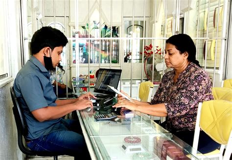 Srilanka Natural Gems රුවන්පුරයේ චිත්‍ර අඳින අප සැමදෙනා සංචාරක ආකර්ෂණය ලබා ගත හැකි මැණික් හා