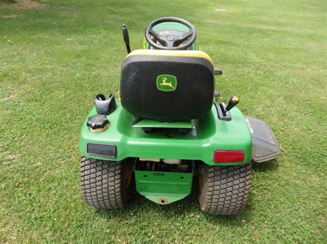 2004 John Deere GT235 Garden Tractor