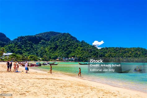 Koh Phi Phi Don 태국 섬 해변 석호 석회암 바위 관광에 대한 스톡 사진 및 기타 이미지 관광 나무 녹색
