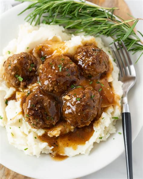 Meatballs And Gravy The Cozy Cook