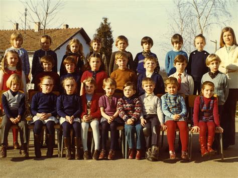 Photo De Classe Maternelle De 1972 Ecole Primaire Copains Davant