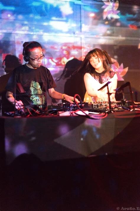 謎のサイバー美女が降臨！全身ペイントされながらダンシング！！フェチフェス910（ナイト）イベントレポート！三代目葵マリーがオフショット画像を大放出！異次元空間で大興奮！ Page 3