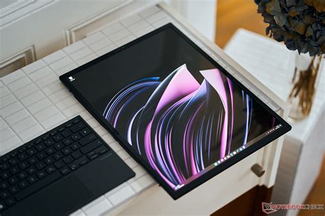 华硕zenbook 17折叠版评测 可折叠的17英寸oled敞篷车首次亮相 Notebookcheck